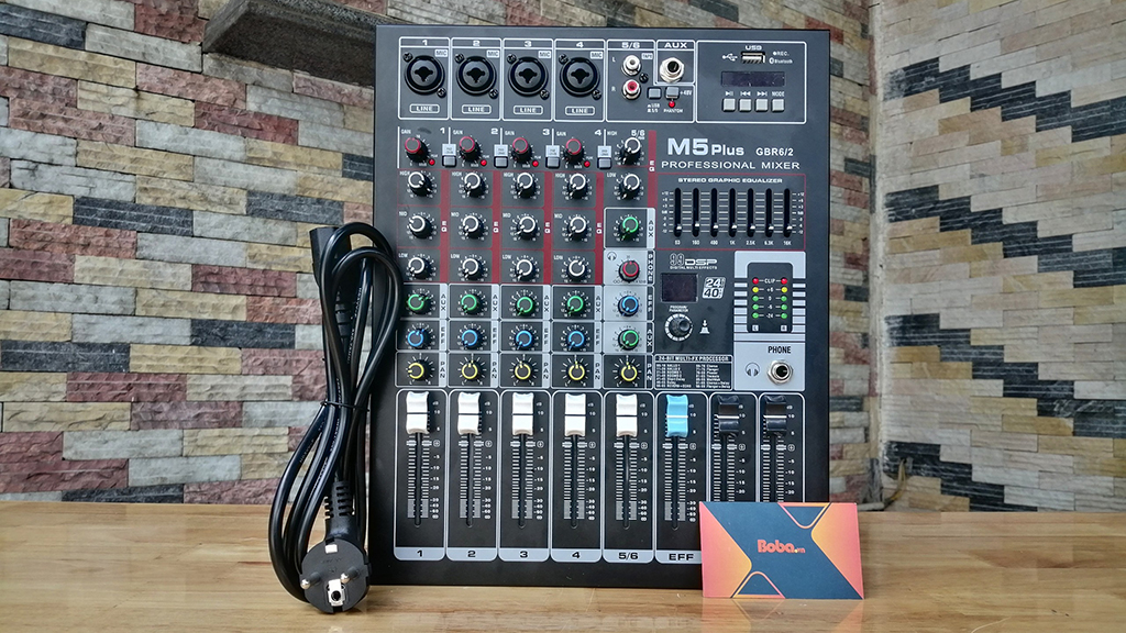 Mixer Yamaha M5 Plus chuyên dùng để thu âm cao cấp