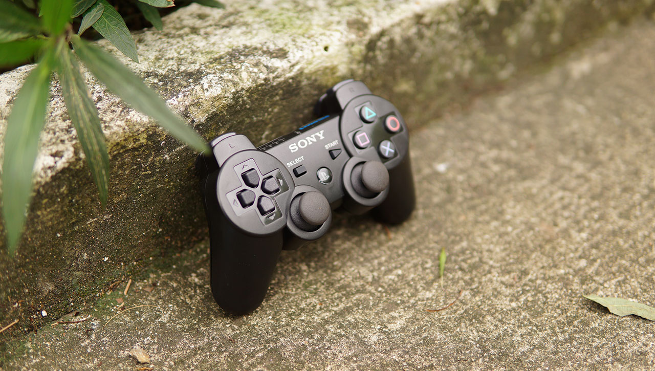 Tay cầm chơi game không dây Sony PS3/PS2 giá rẻ